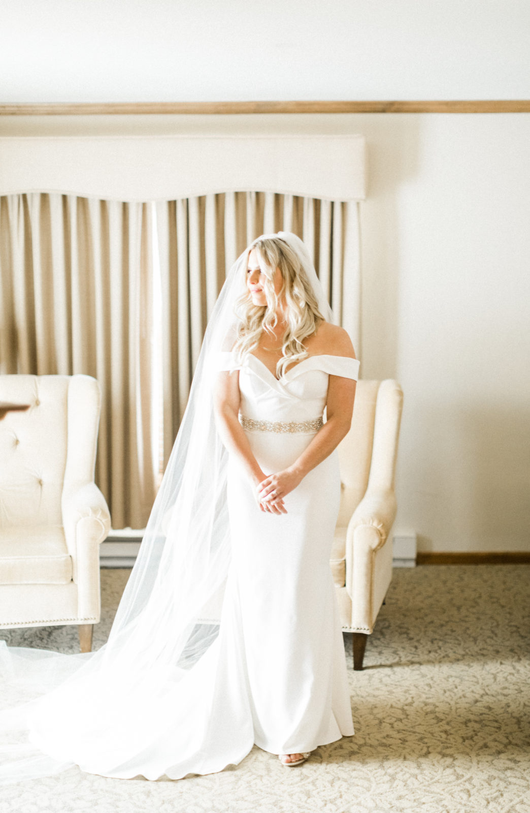 Michelle & Aaron's Classic and Romantic Summer Wedding
