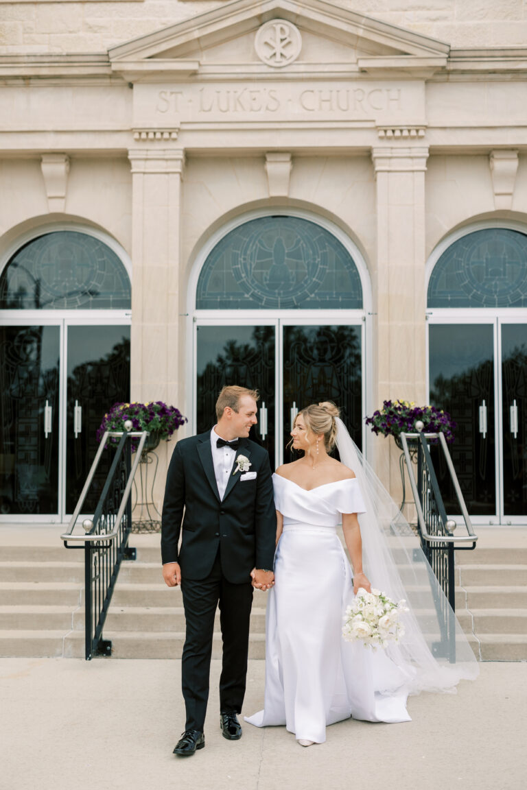 A Timeless Tented Affair in Wisconsin's Countryside - elevate-events.com